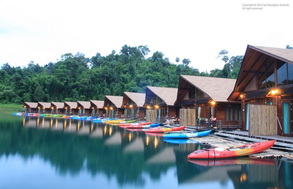 แพ 500 ไร่ (500 Rai Floating Resort) สุราษฎร์ธานี