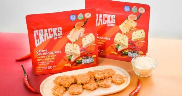 Cracks Fun Snack ข้าวเหนียวอบกรอบเคลือบไข่เค็มรสสไปซี่ล็อบสเตอร์